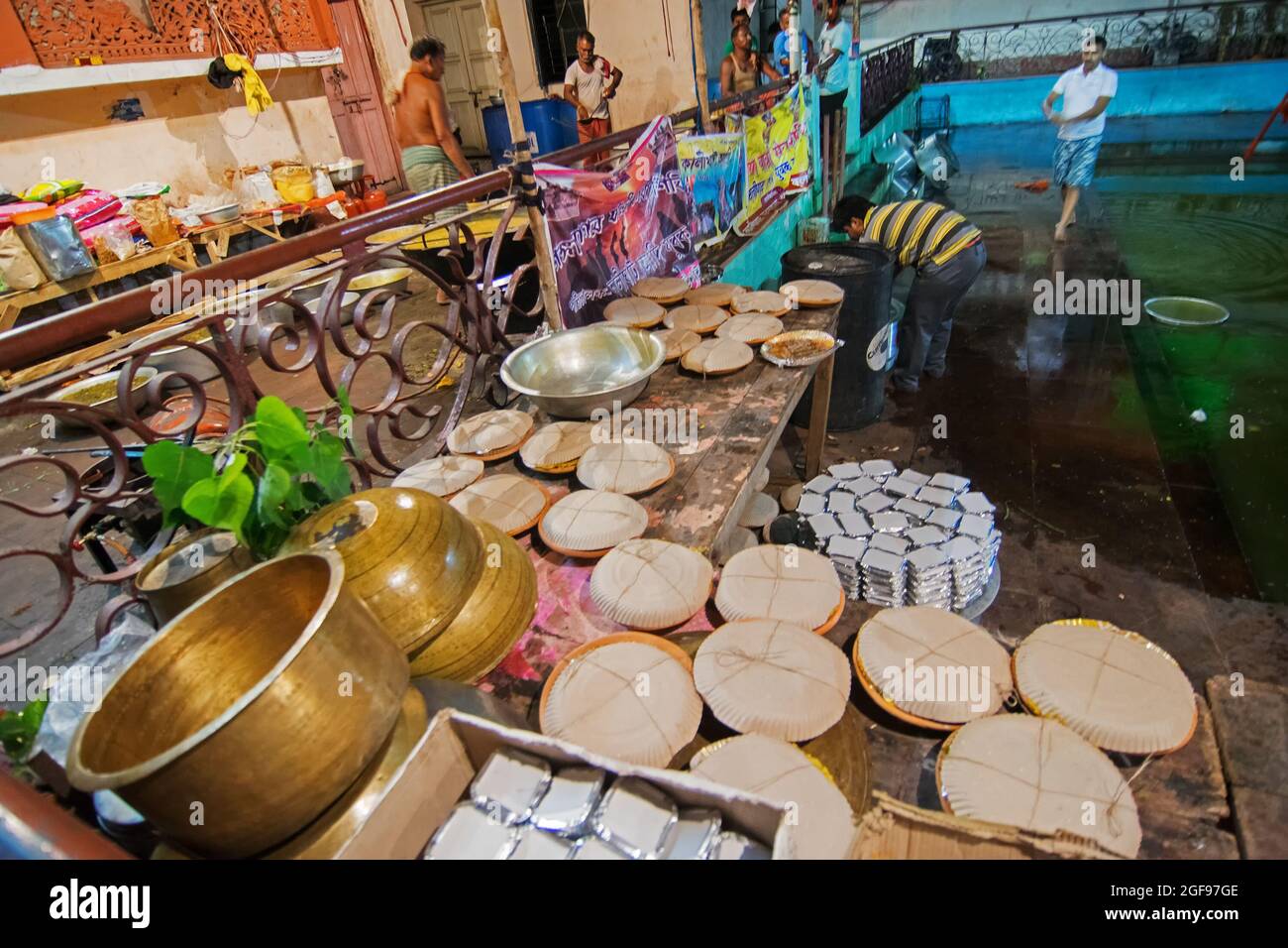 KOLKATA, WEST BENGAL, INDIA - 13 MAY 2017: Foods being prepared for ...