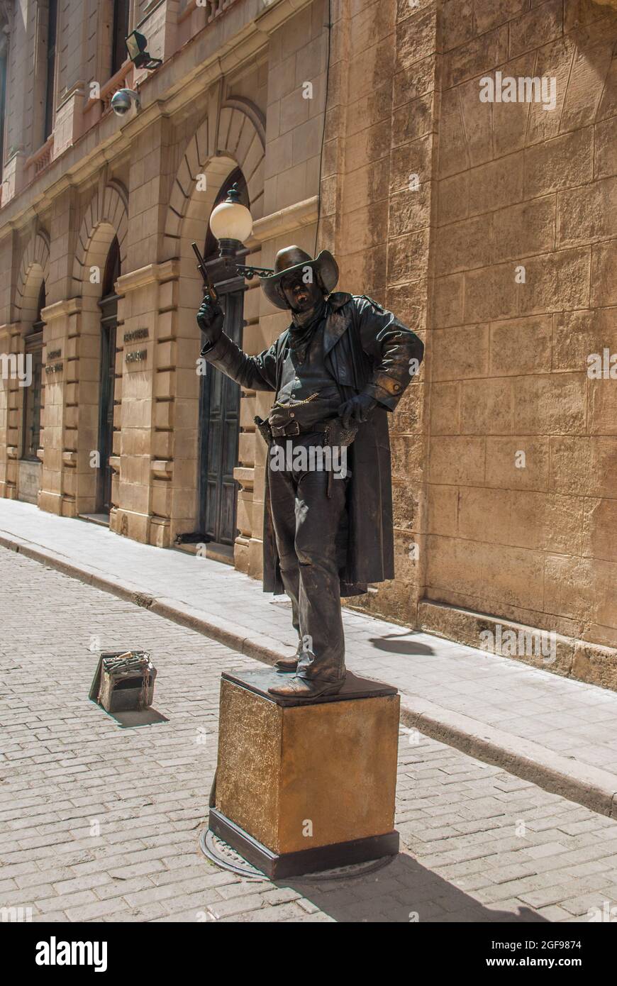 HABANA, CUBA - Apr 06, 2021: The Living Statues of the Historic Quarter ...