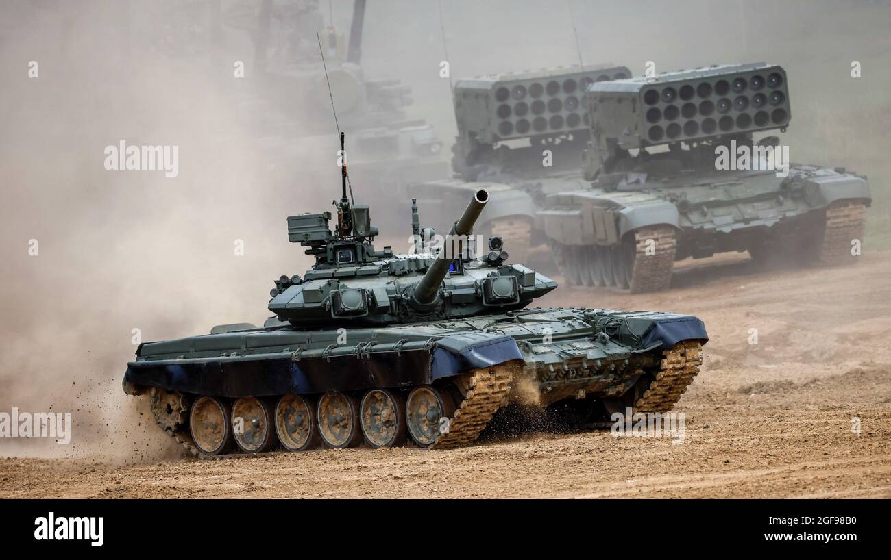Russian tank t 80 hi-res stock photography and images - Alamy