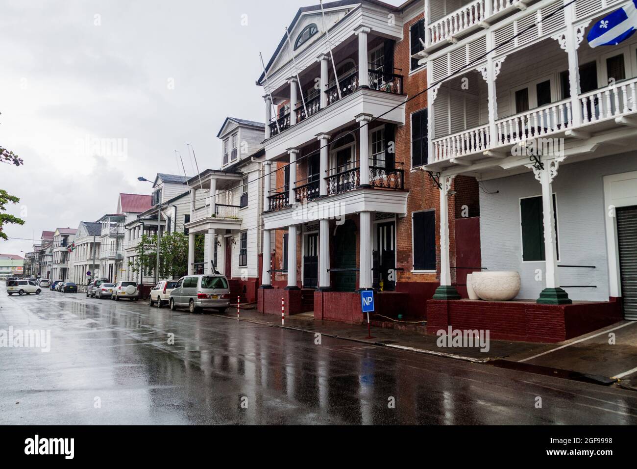 PARAMARIBO, SURINAME - AUGUST 5, 2015: Street with old colonial ...