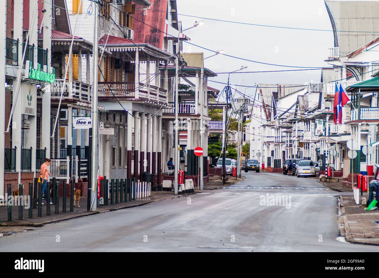 PARAMARIBO, SURINAME - AUGUST 5, 2015: Street with old colonial ...