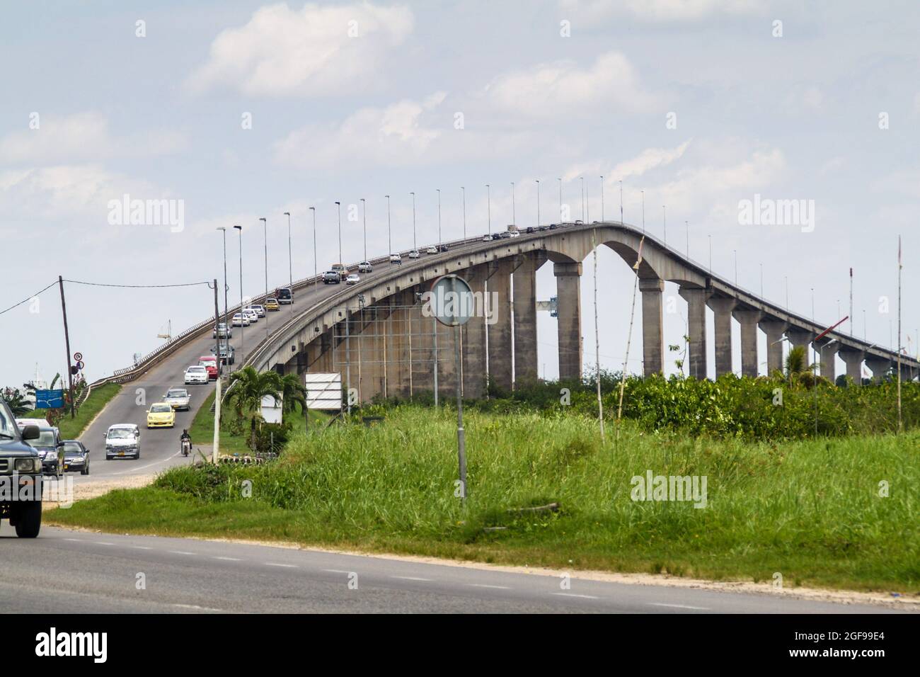 PARAMARIBO, SURINAME - AUGUST 6, 2015: Jules Wijdenbosch bridge over ...