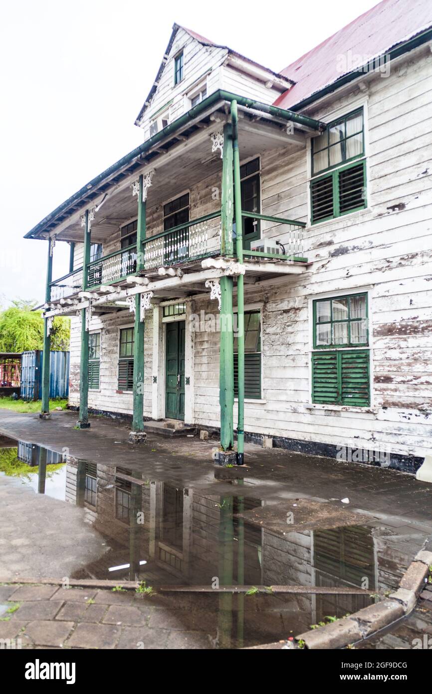 Old wooden building in Paramaribo, capital of Suriname Stock Photo - Alamy