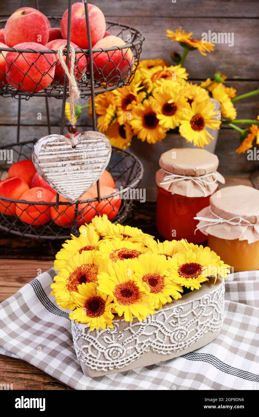 Floral decoration with yellow sunflowers. Summer decor Stock Photo - Alamy