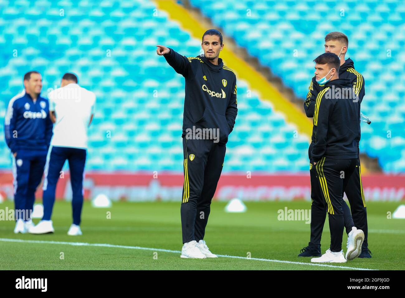 Pascal Struijk #21 of Leeds United during the pitch inspection Stock ...
