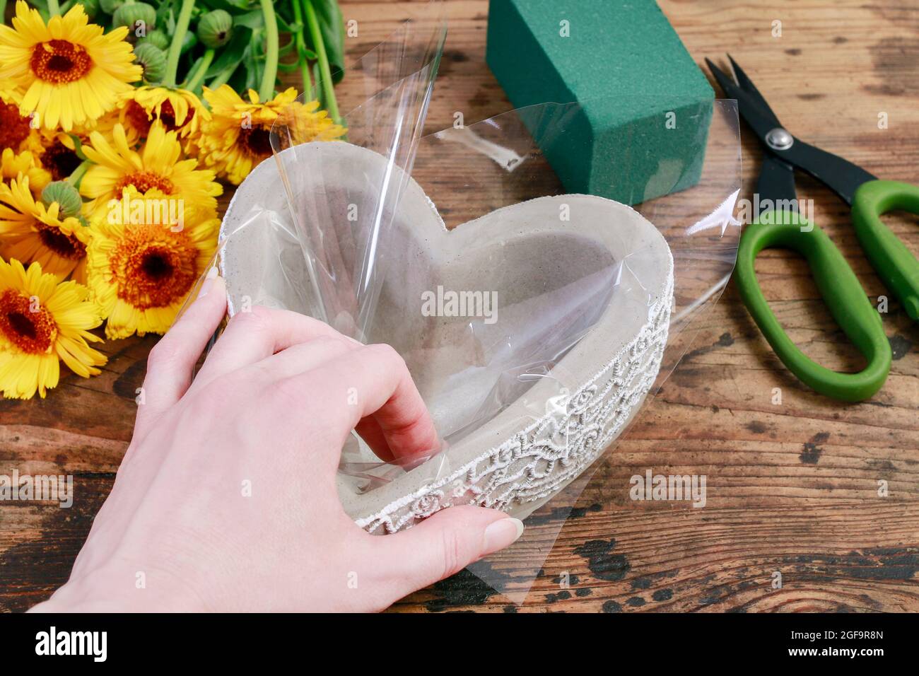 Florist at work: How to make simple floral arrangement with sunflowers ...