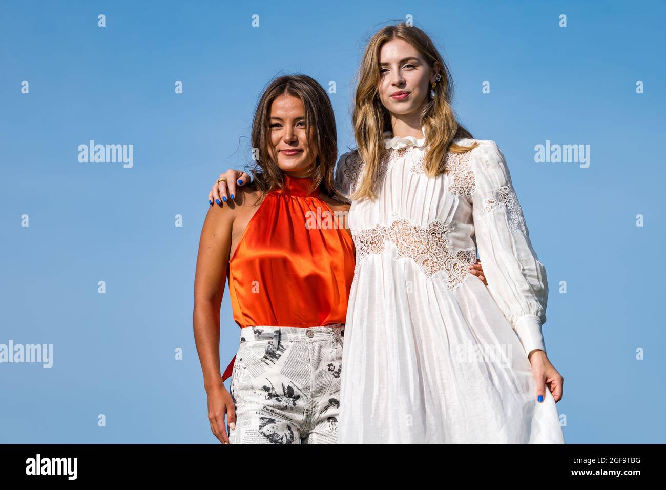 Hermione corfield cast hi-res stock photography and images - Alamy
