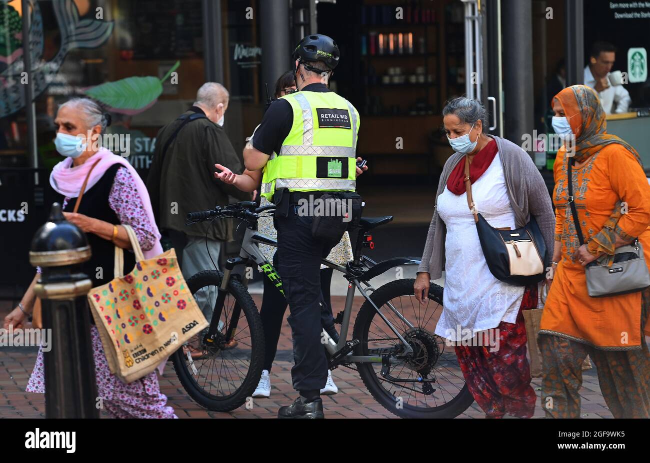 women wearing Covid 19 pandemic masks in Birmingham, Britain, Uk, 2021 ...