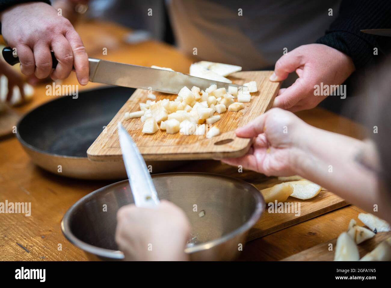 Kitchen operation hi-res stock photography and images - Alamy