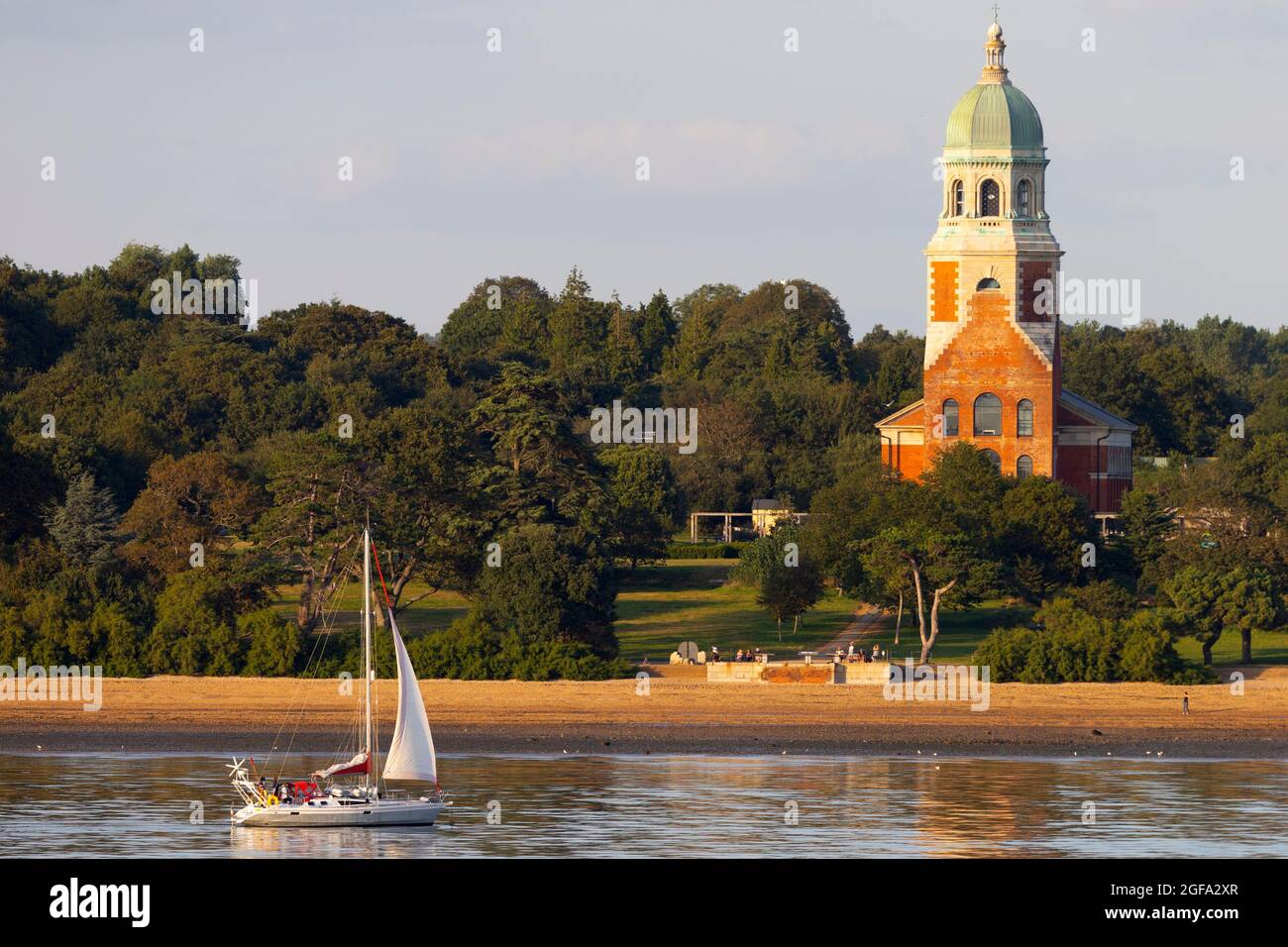 Netley and southampton water hi-res stock photography and images - Alamy
