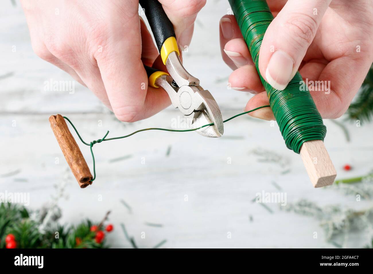 Florist at work: How to make christmas table centerpiece with fir ...