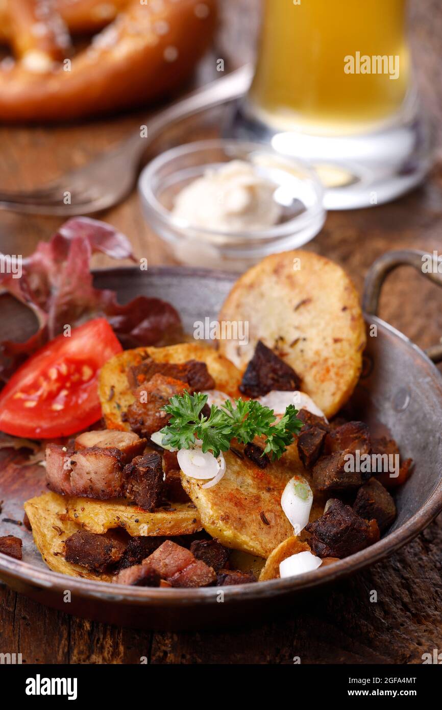Rustic tyrolean groestl on wood hi-res stock photography and images - Alamy
