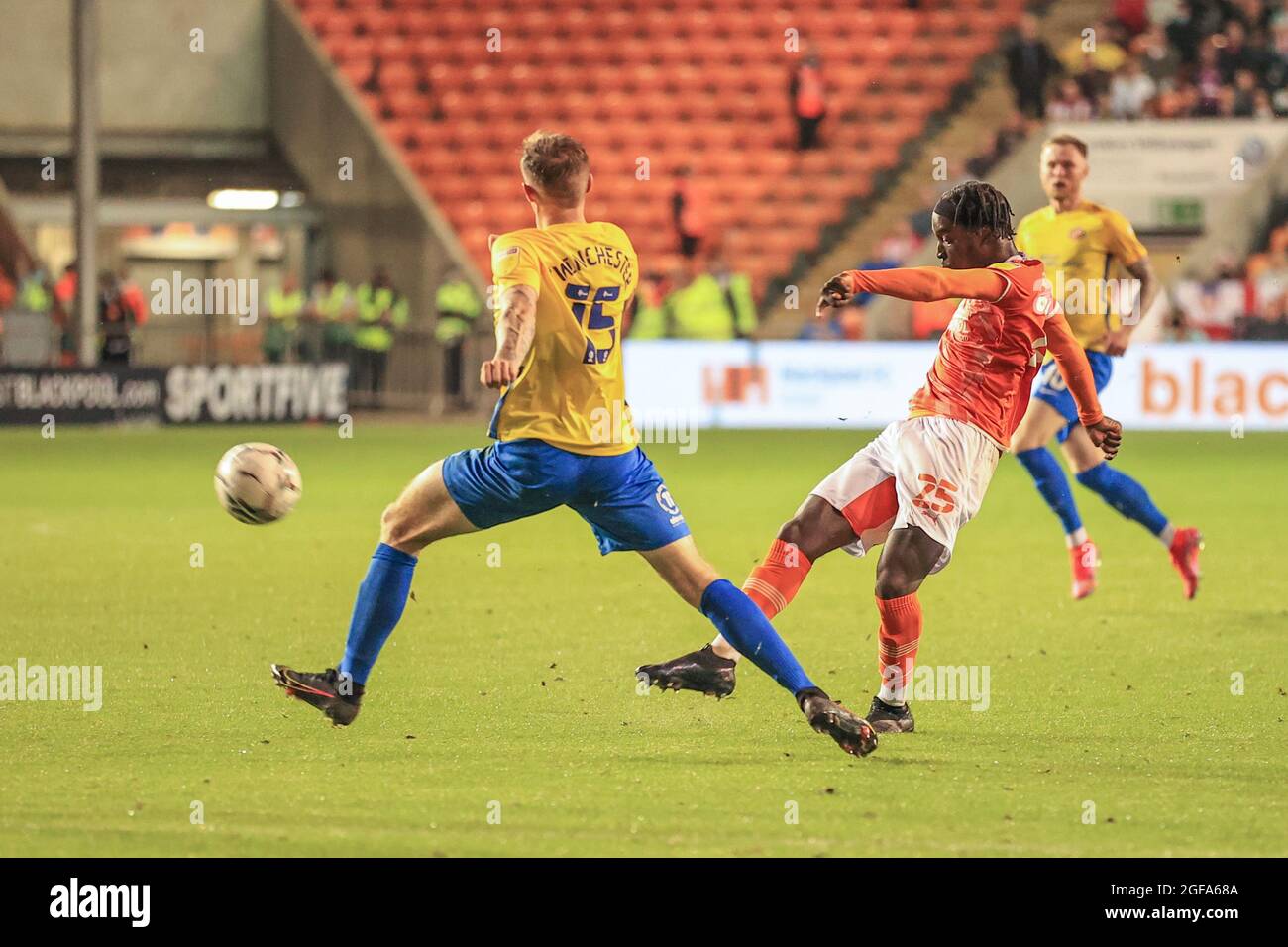 Cameron Antwi #25 of Blackpool shoots on goal Stock Photo - Alamy