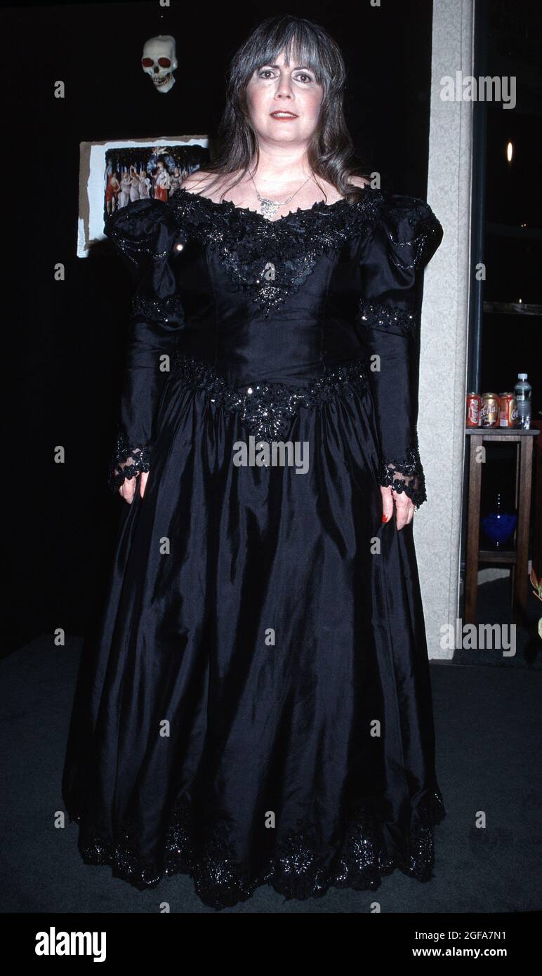 Anne Rice signing her new book "The Vampire Armand" at Barnes & Noble ...