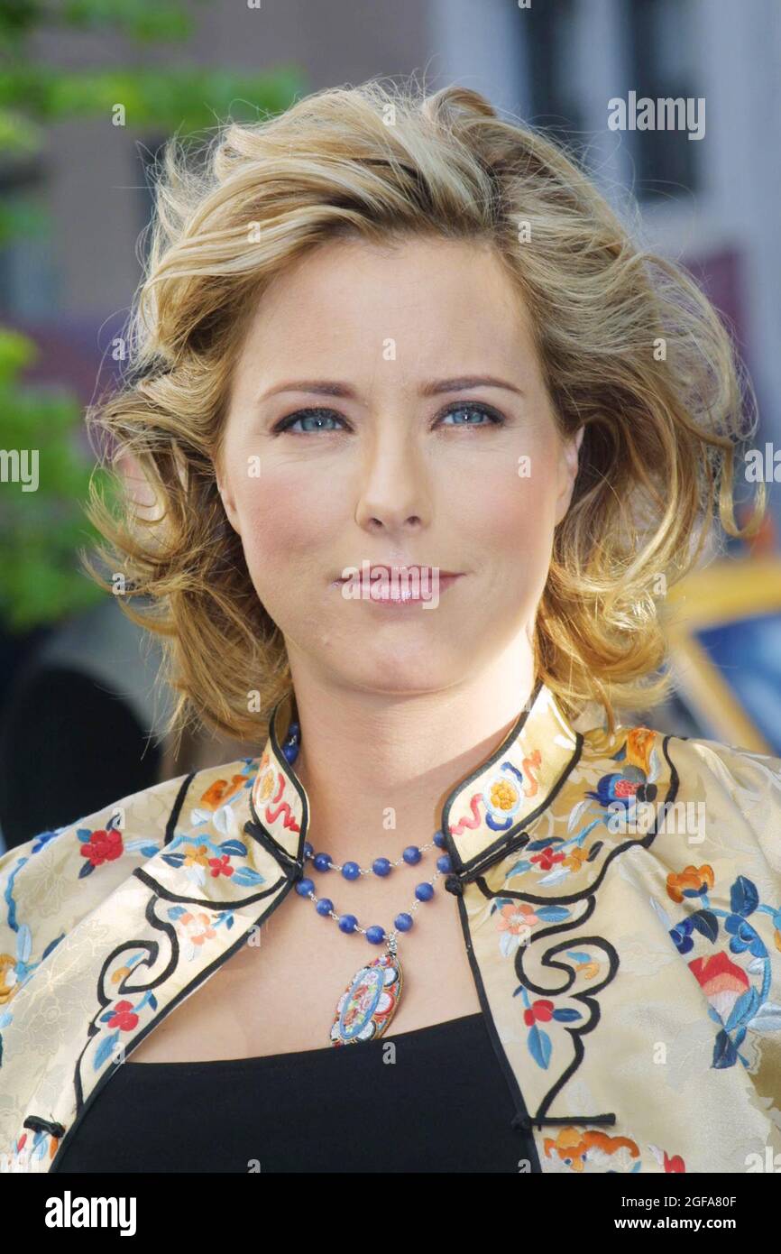 Tia Leoni 2002Photo By John Barrett/PHOTOlink /MediaPunch Stock Photo ...