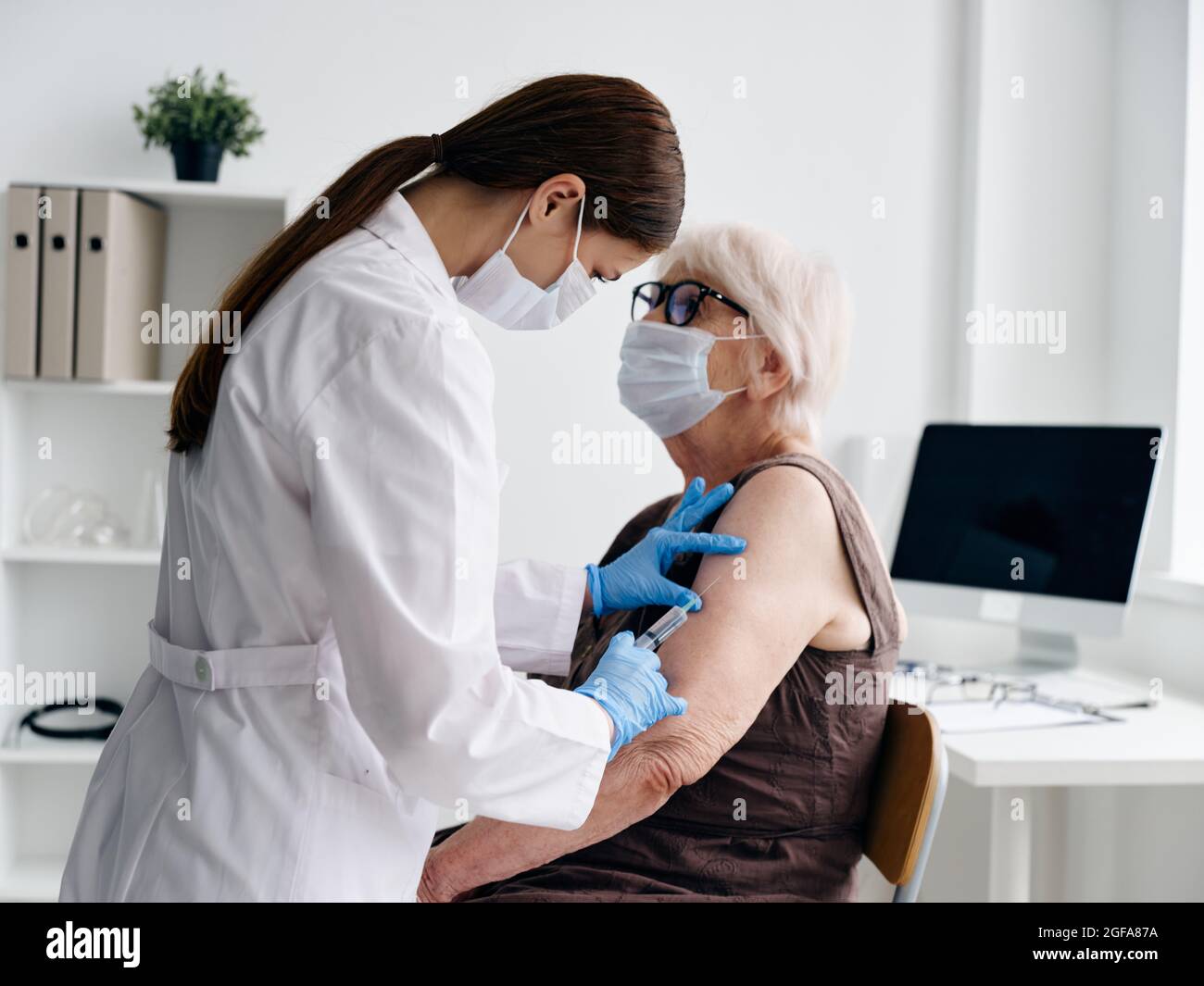 doctor and patient vaccination immunization safety treatment Stock ...