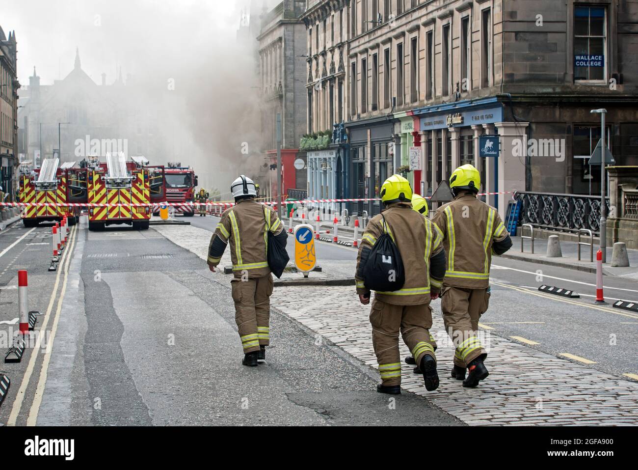 Scottish fire and rescue service hi-res stock photography and images ...
