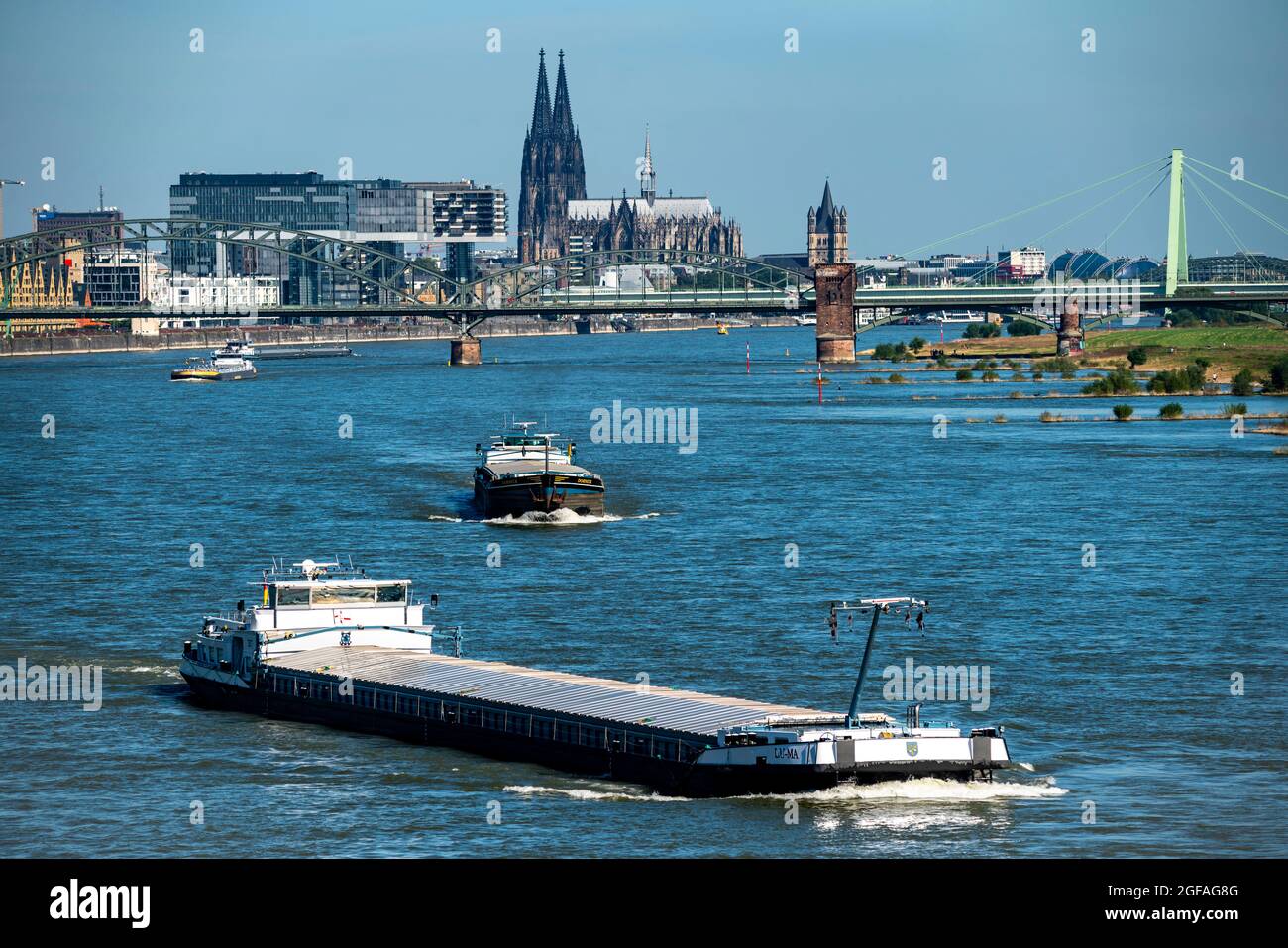Crane houses, at the customs port, Cologne South, residential and ...
