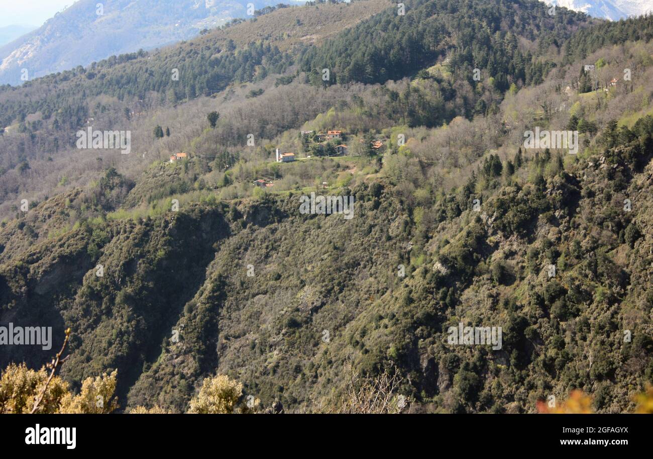 naturalistic spectacle of breathtaking views from the peaks of the ...