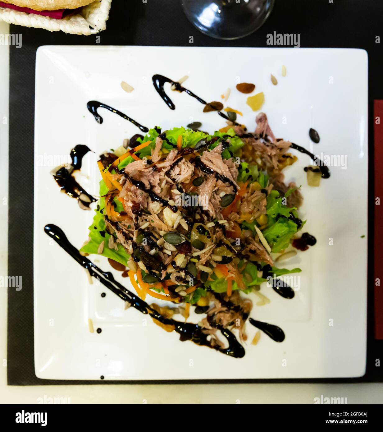 Fresh salad with duck fillet Stock Photo - Alamy