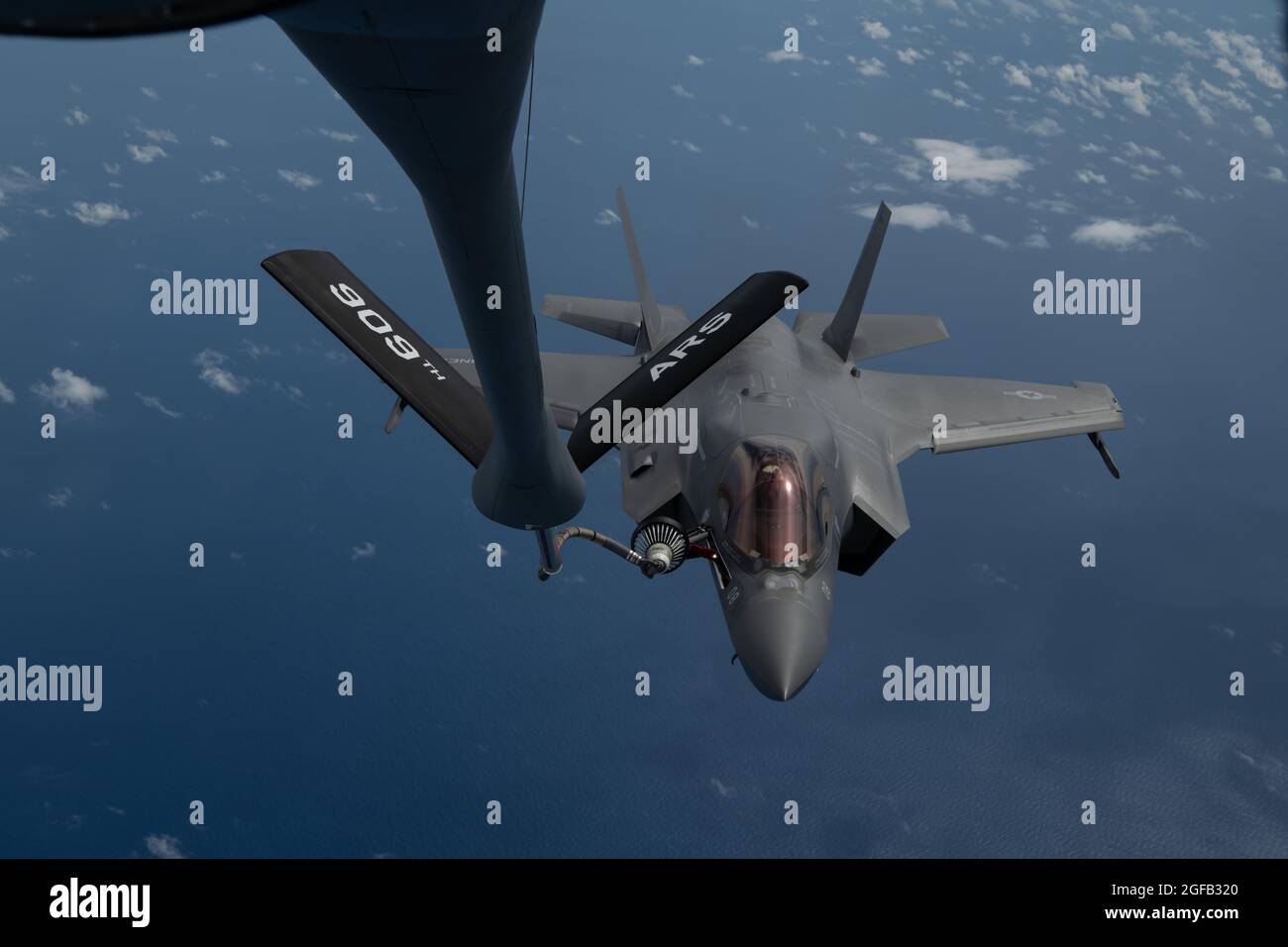 Large scale global exercise hi-res stock photography and images - Alamy