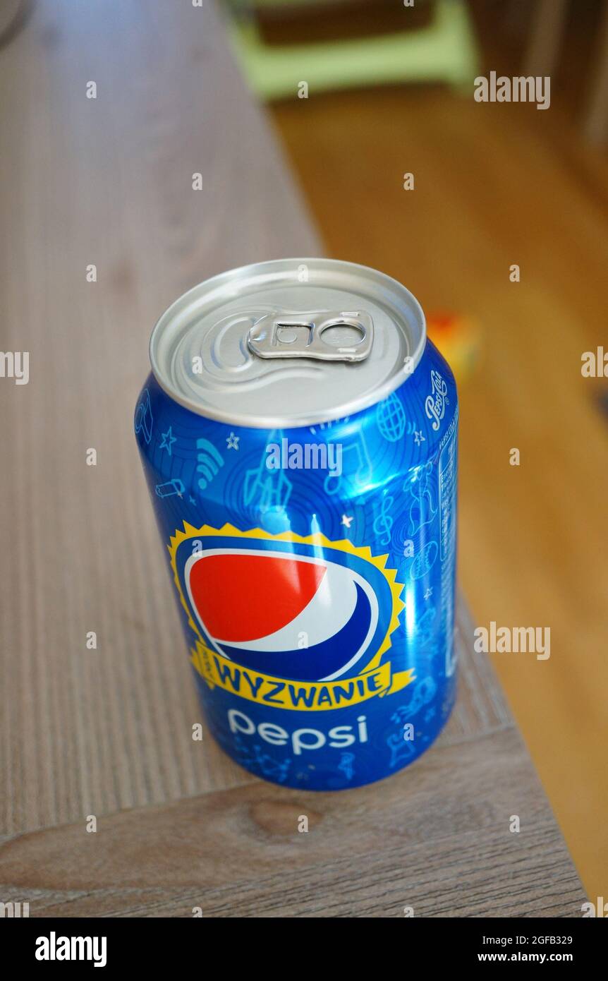 Pepsi blue fizzy drink hi-res stock photography and images - Alamy
