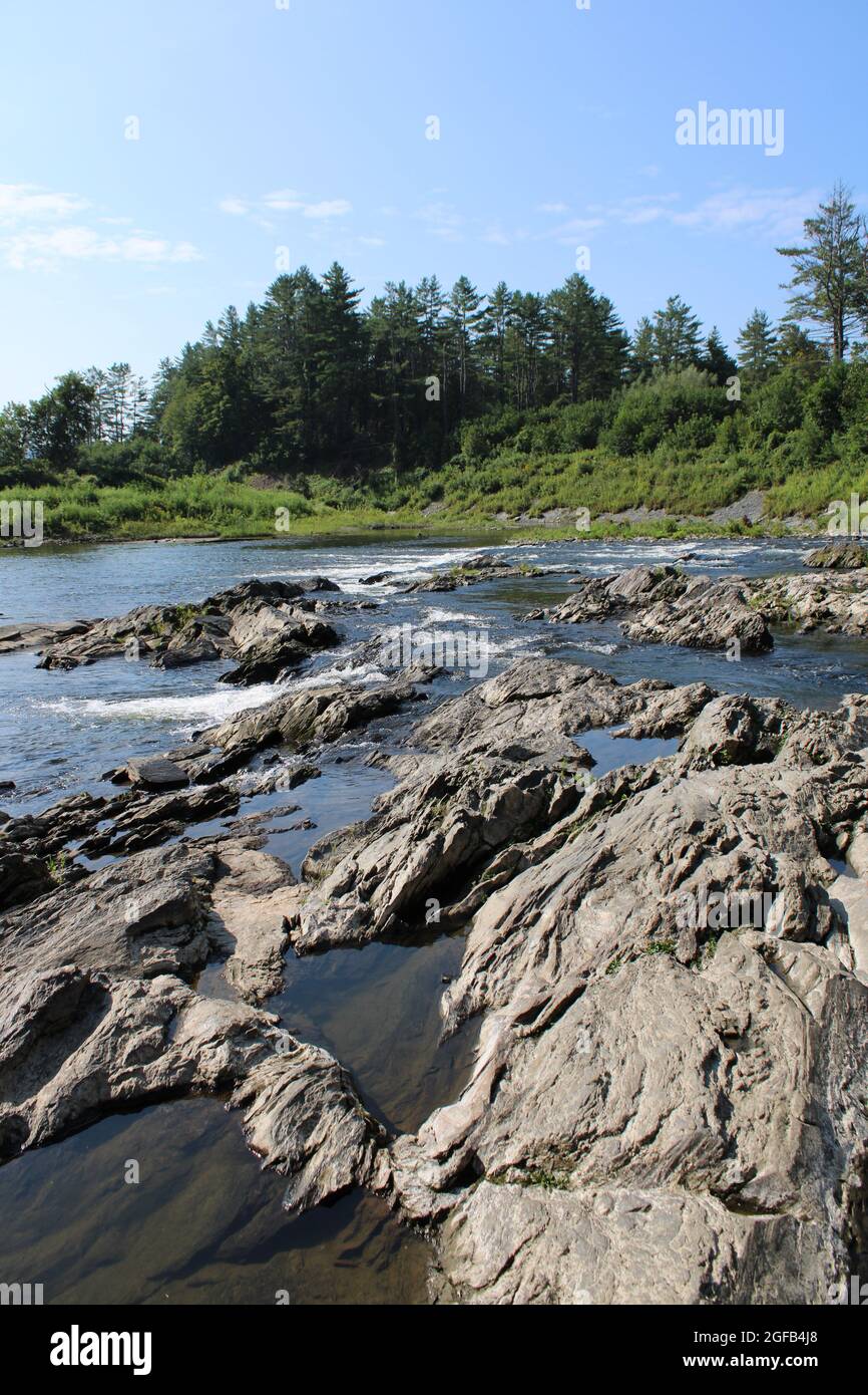 Water Flowing Between Rocks in the Quechee River Gorge Stock Photo - Alamy