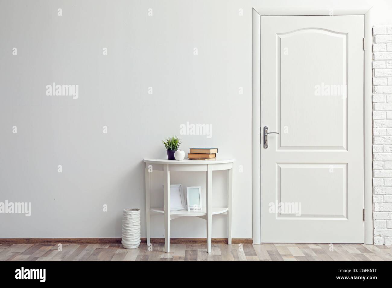 Room design interior with closed door Stock Photo - Alamy