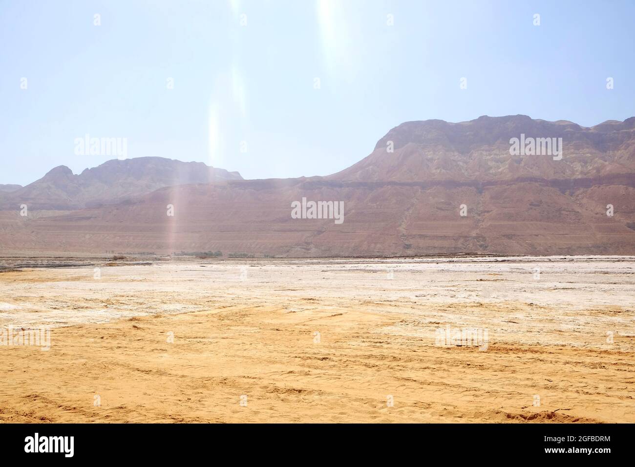 Desert landscape with mountains on horizon Stock Photo - Alamy