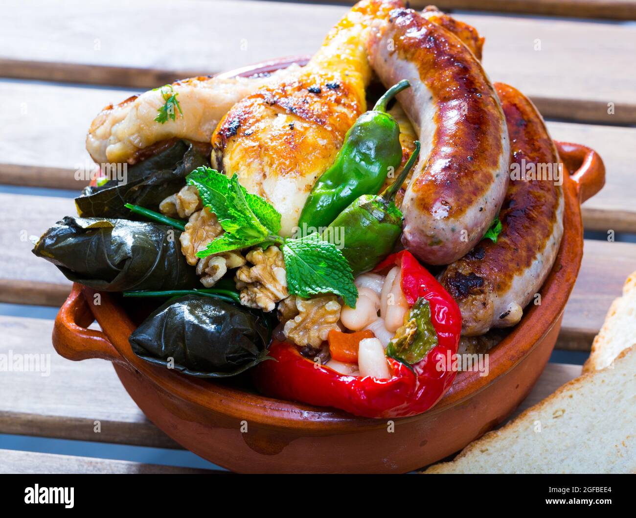 Chicken kapama hi-res stock photography and images - Alamy