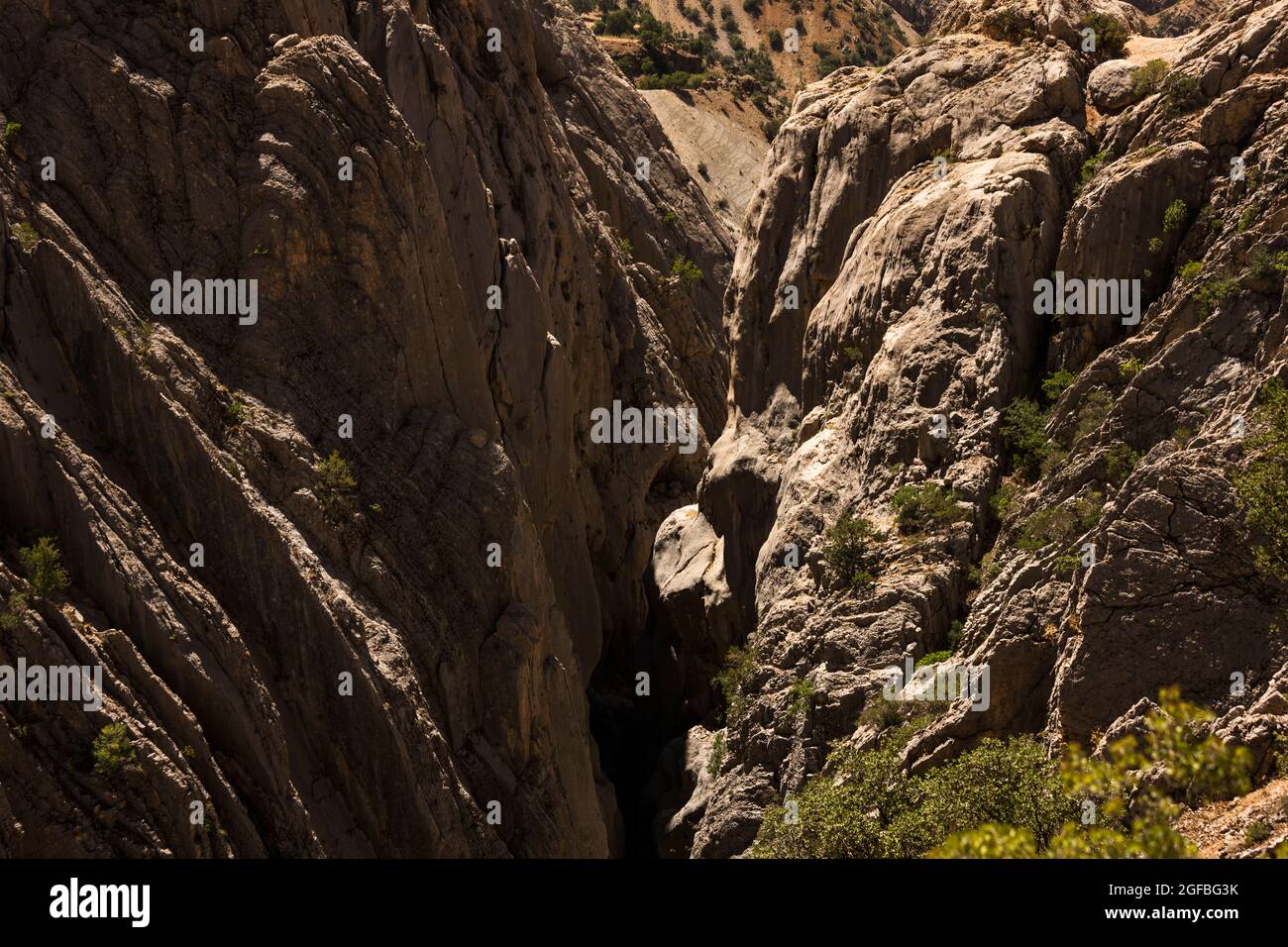 Valley of Zagros mountains, around presumed battle field of "Persian ...