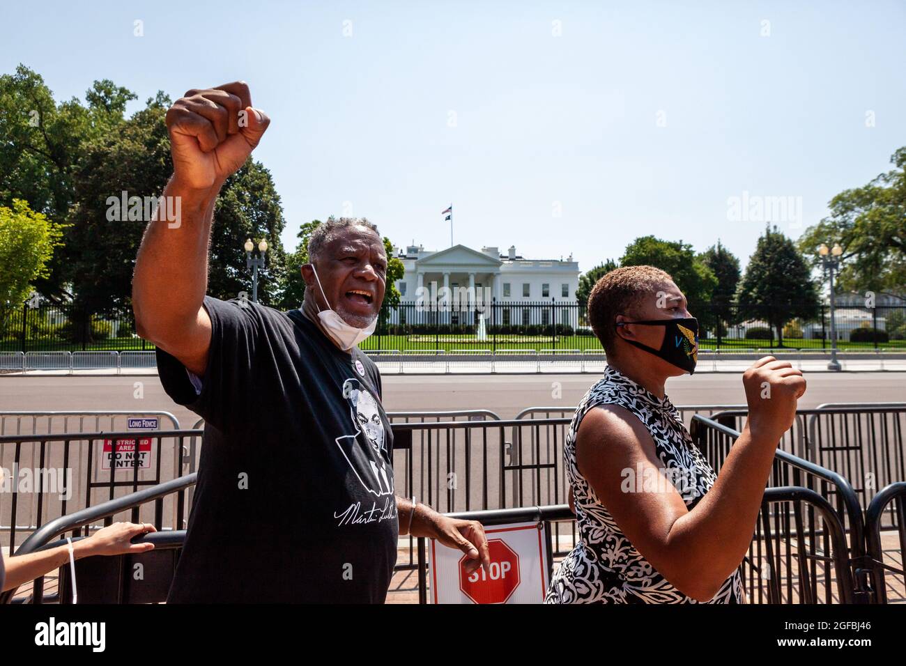 Black women arrested hi-res stock photography and images - Alamy