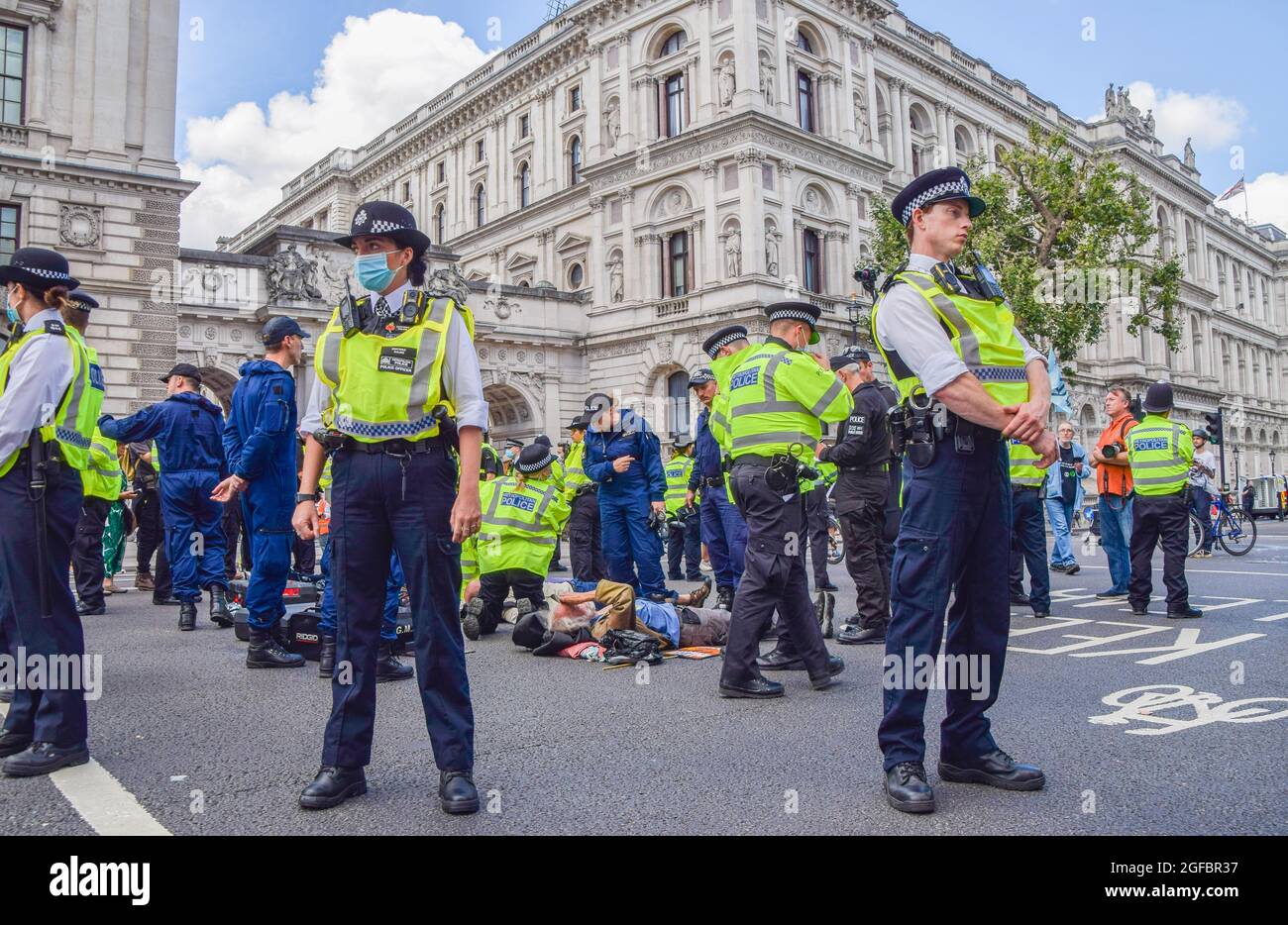 Uk customs officers hi-res stock photography and images - Alamy