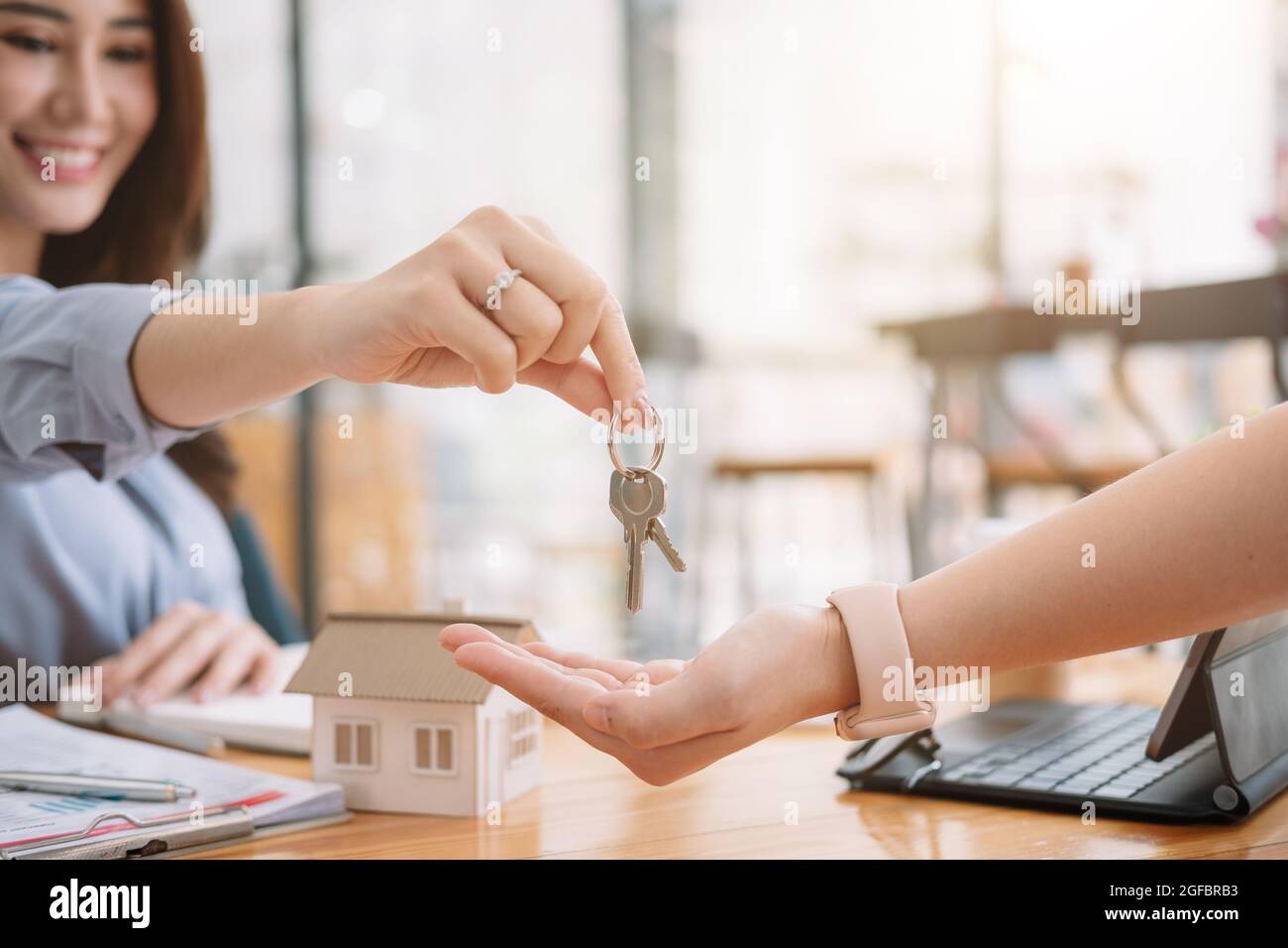 Agent home hi-res stock photography and images - Alamy