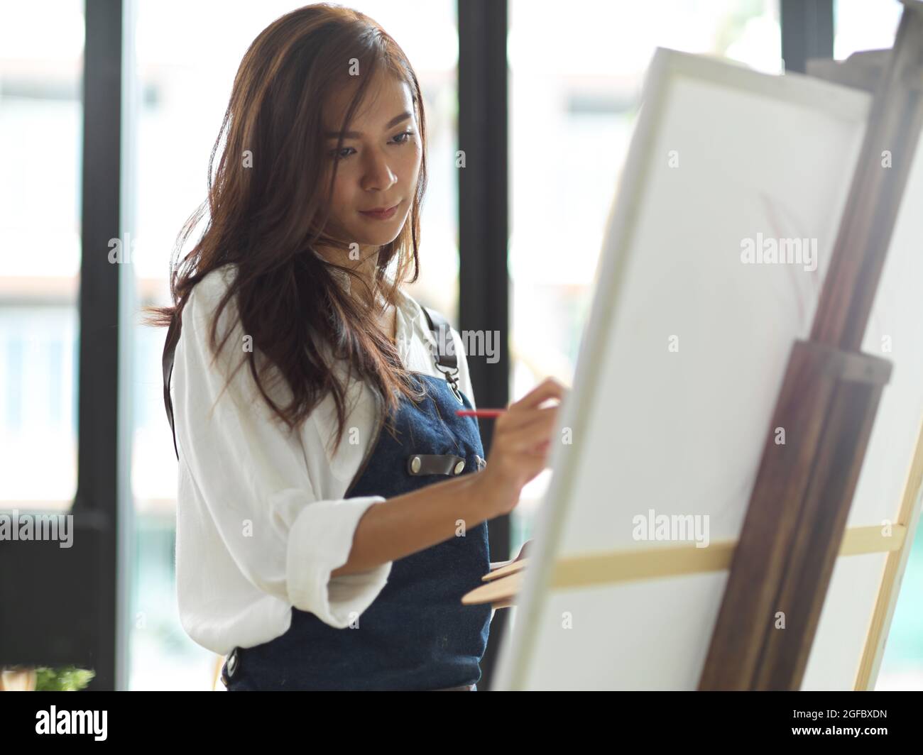 Creative person hi-res stock photography and images - Alamy