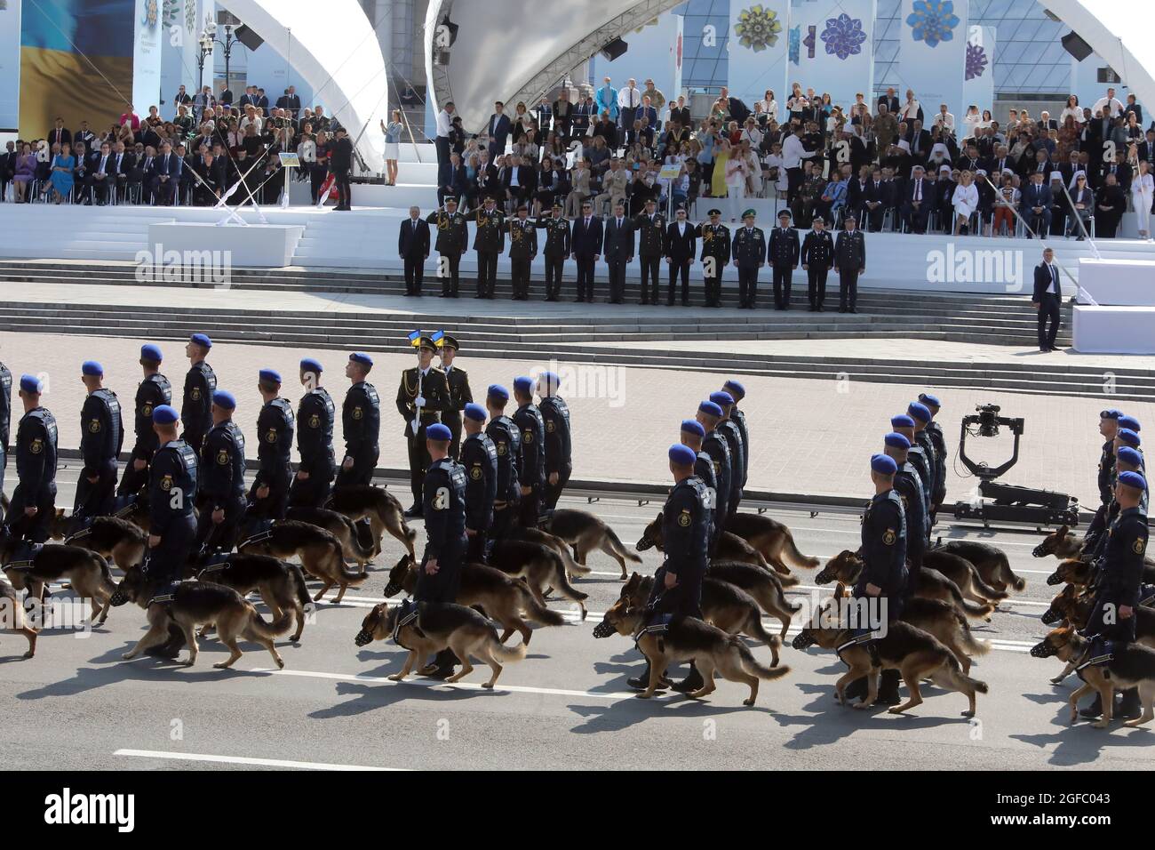 K9 unit hi-res stock photography and images - Alamy