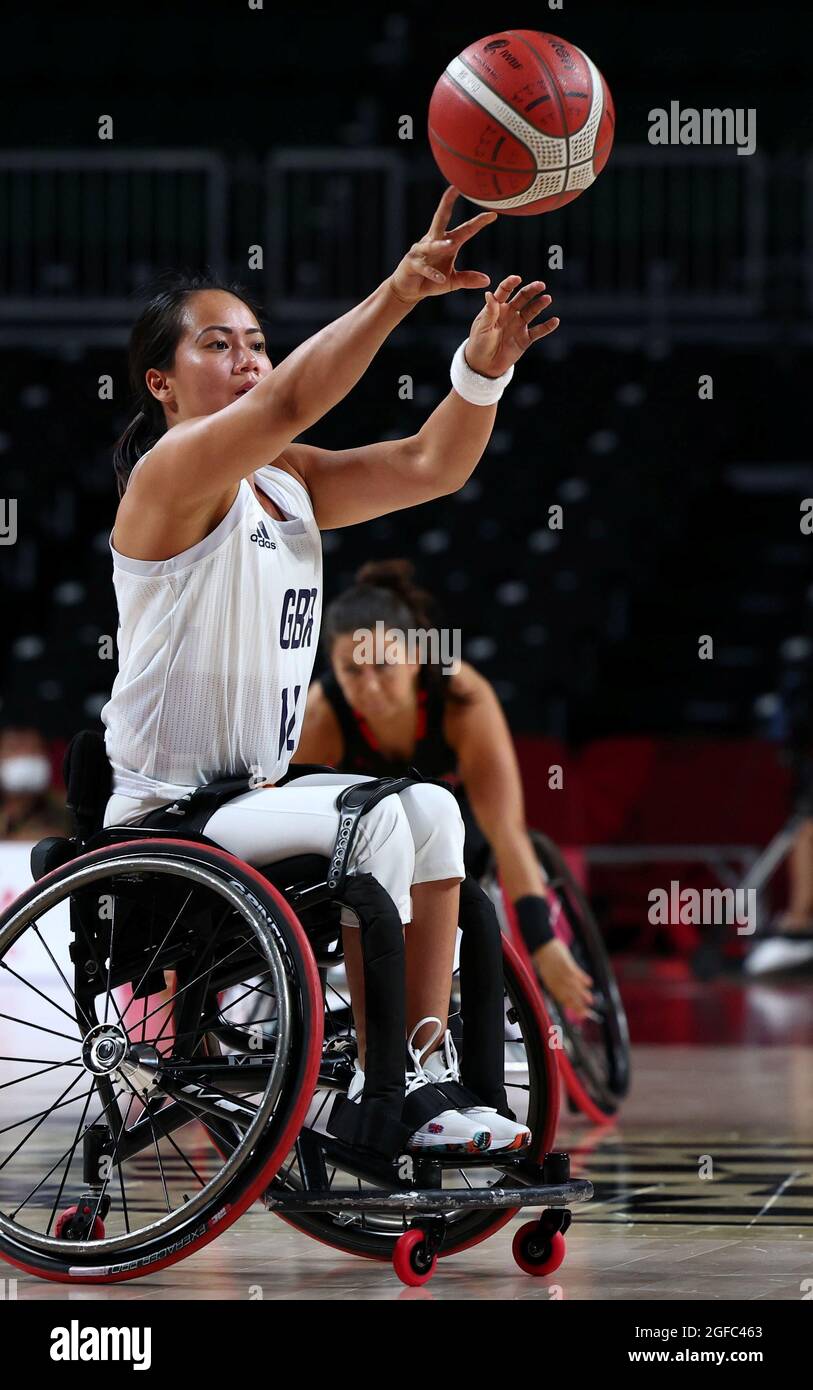 Wheelchair basketball paralympics hi-res stock photography and images ...