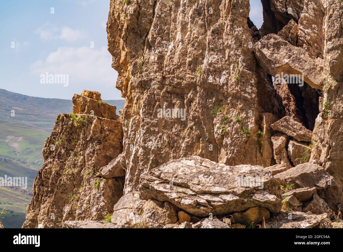 Cliff slope hi-res stock photography and images - Alamy
