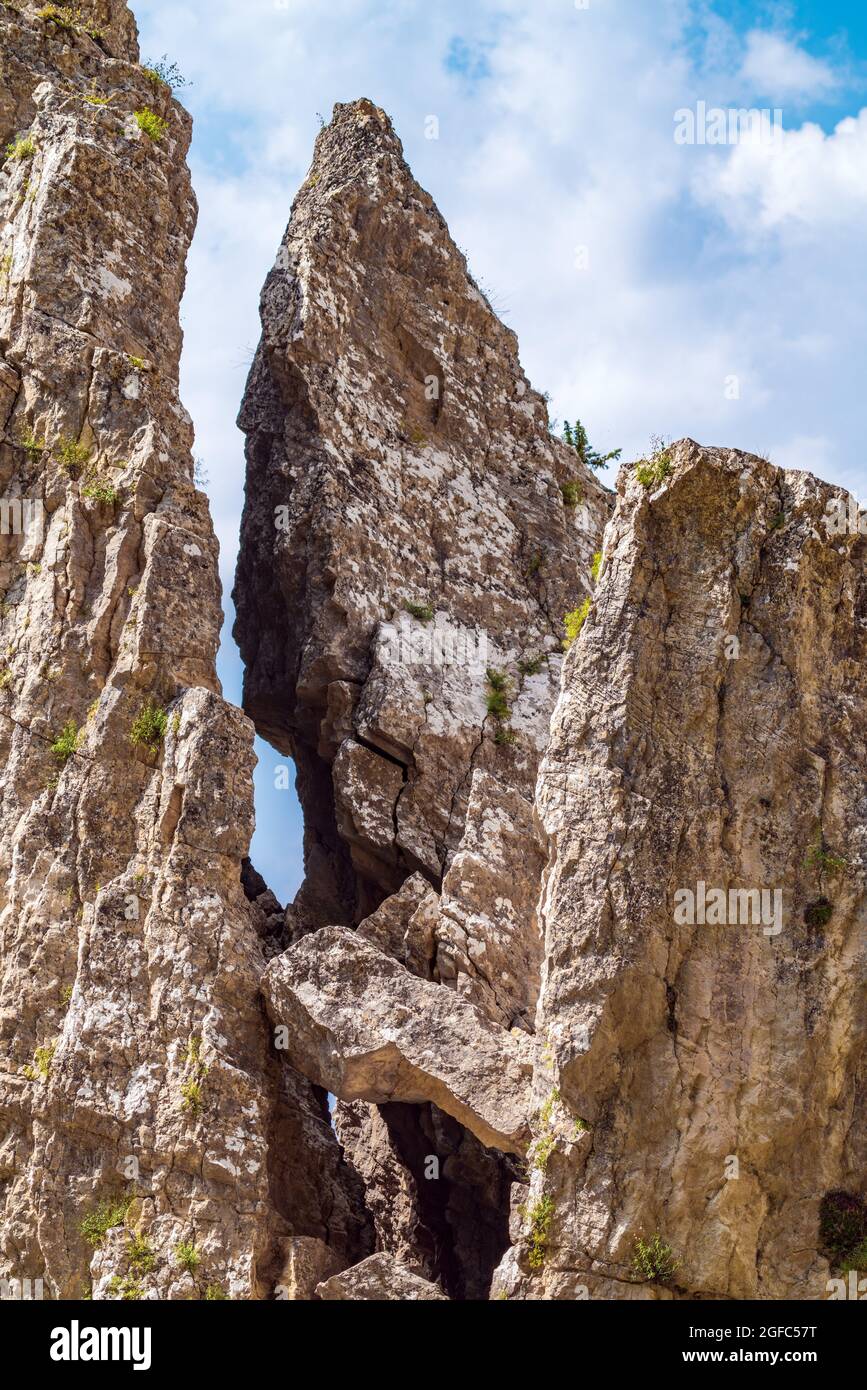 Cliff slope hi-res stock photography and images - Alamy