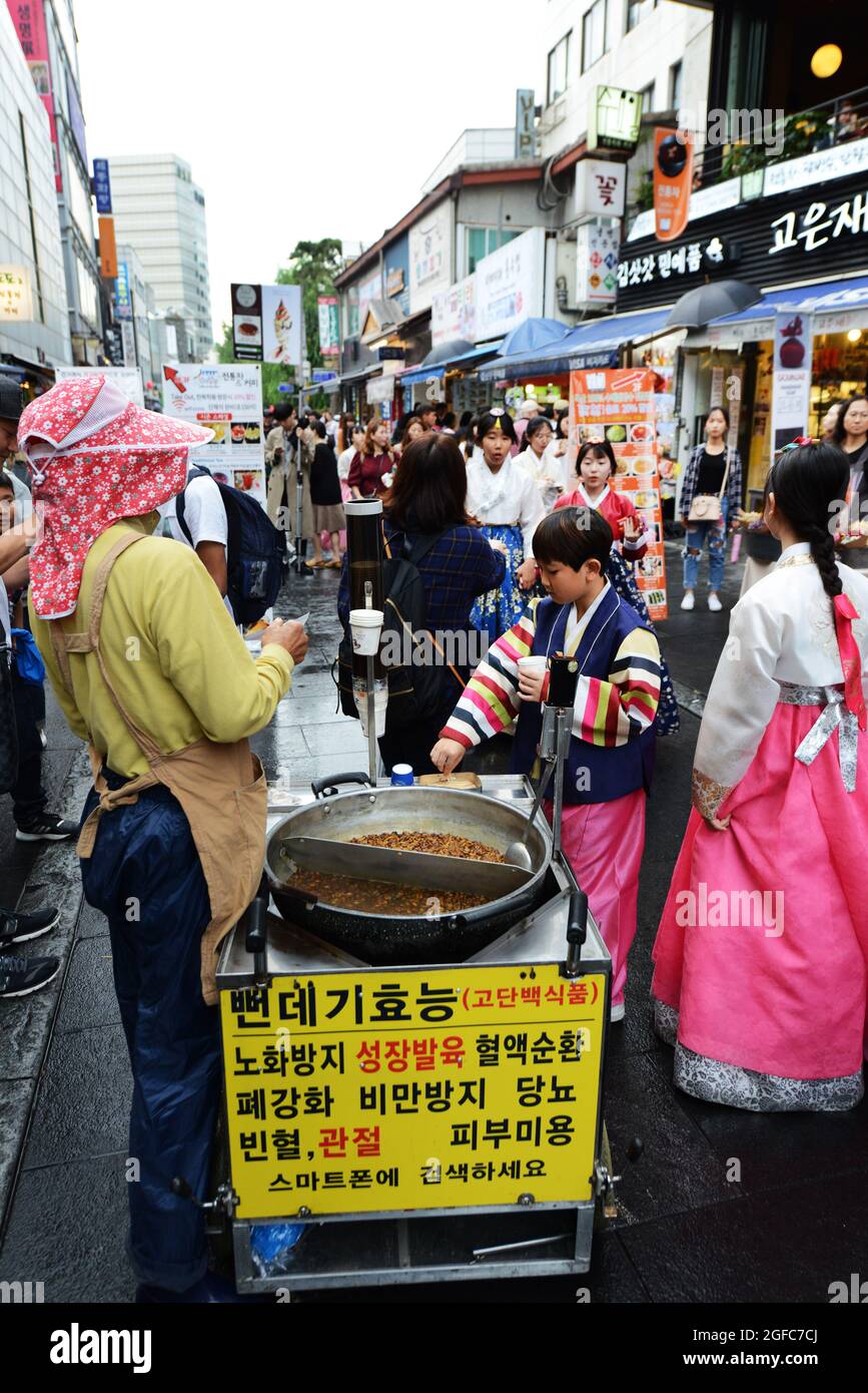 Beoundegi silkworm pupa snack vendor on Insadong-gil pedestrian street ...