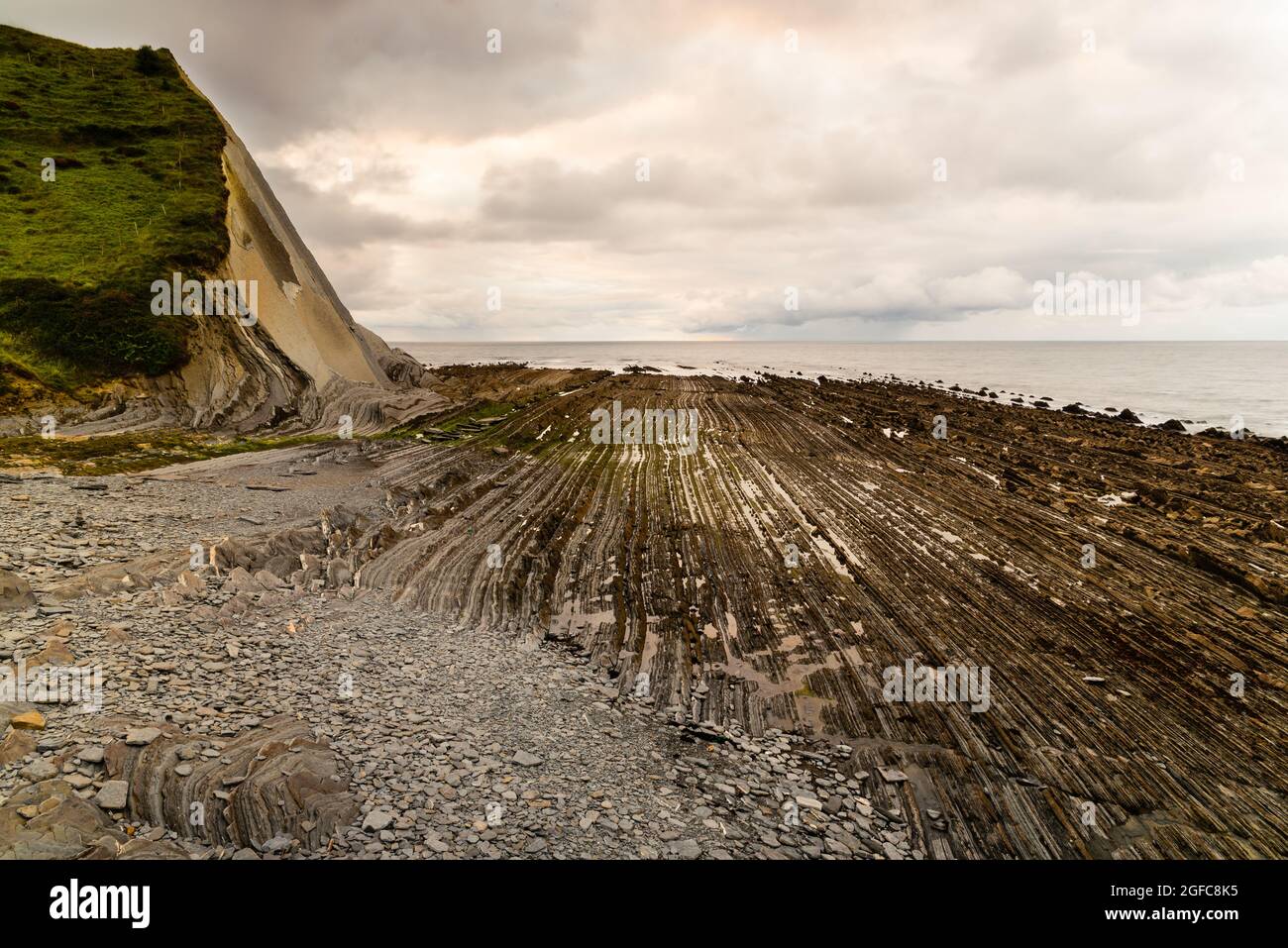 Flysch in basque country coast Stock Photo - Alamy