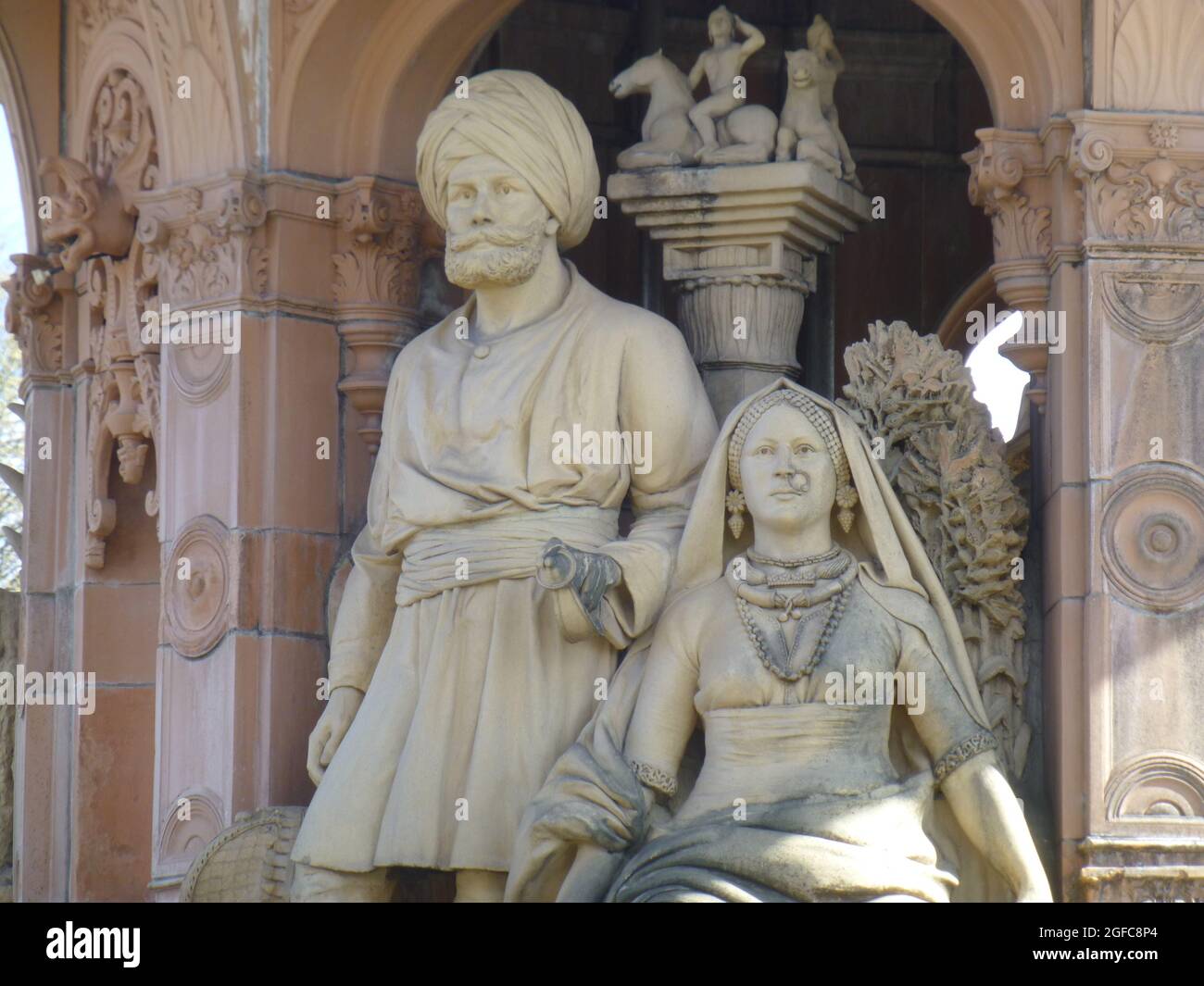 Queen Victoria with John her servant Dolton fountain Glasgow Scotland ...
