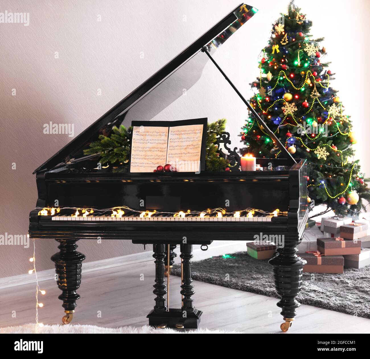 Musical Notes Decorations High Resolution Stock Photography and Images ...