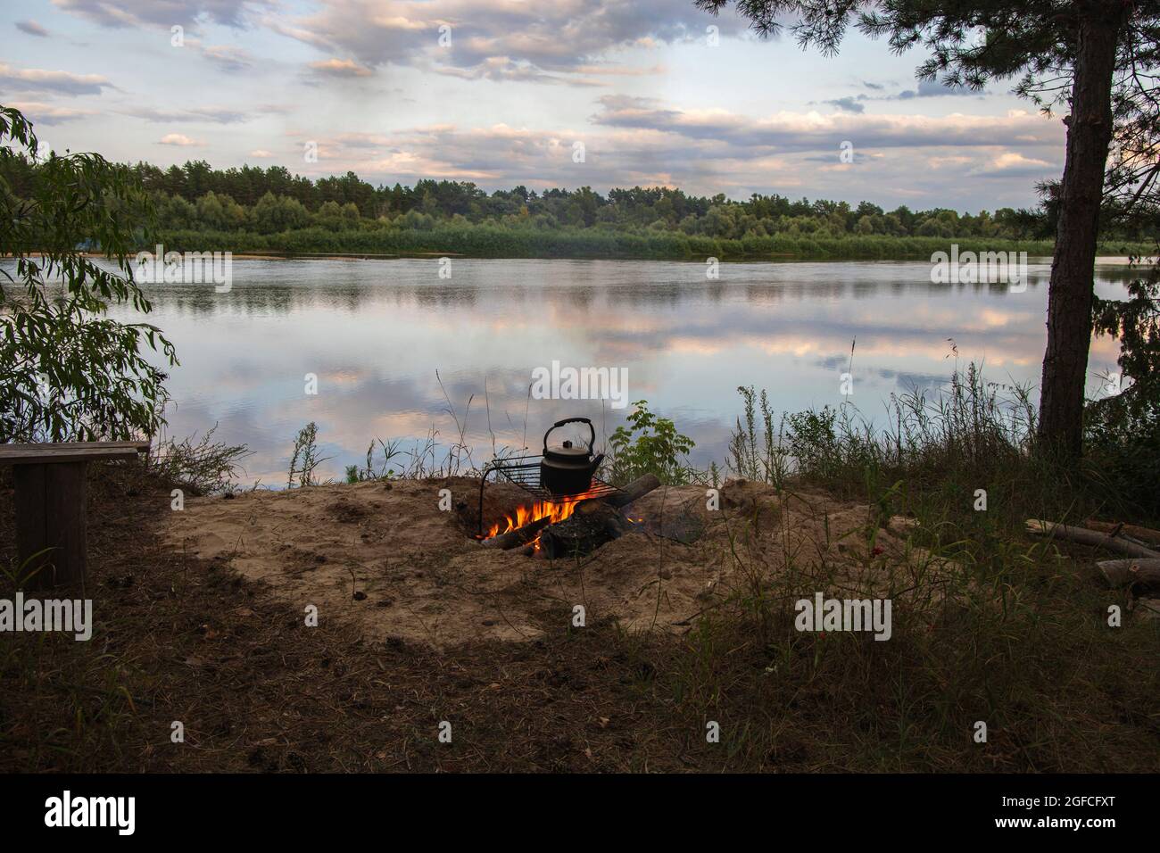 Fire red dawn sky forest hi-res stock photography and images - Alamy