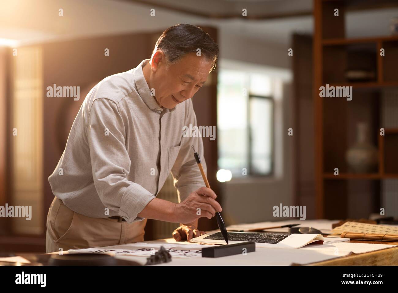 Xuan paper calligraphy hi-res stock photography and images - Alamy