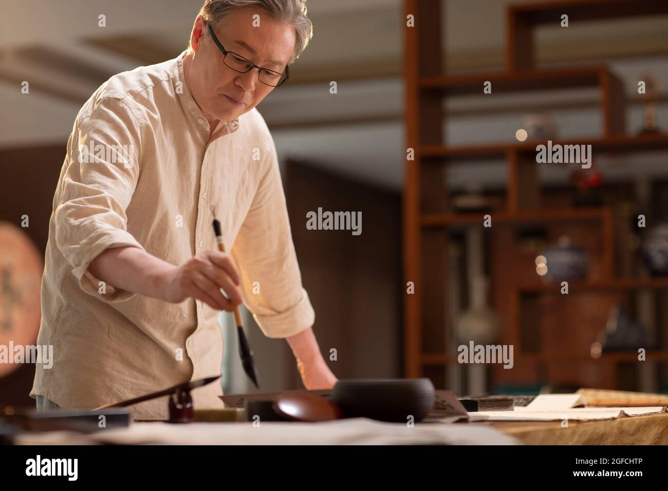 Xuan paper calligraphy hi-res stock photography and images - Alamy