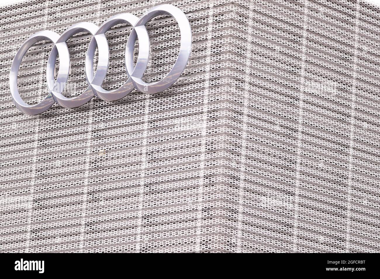Audi logo hi-res stock photography and images - Alamy