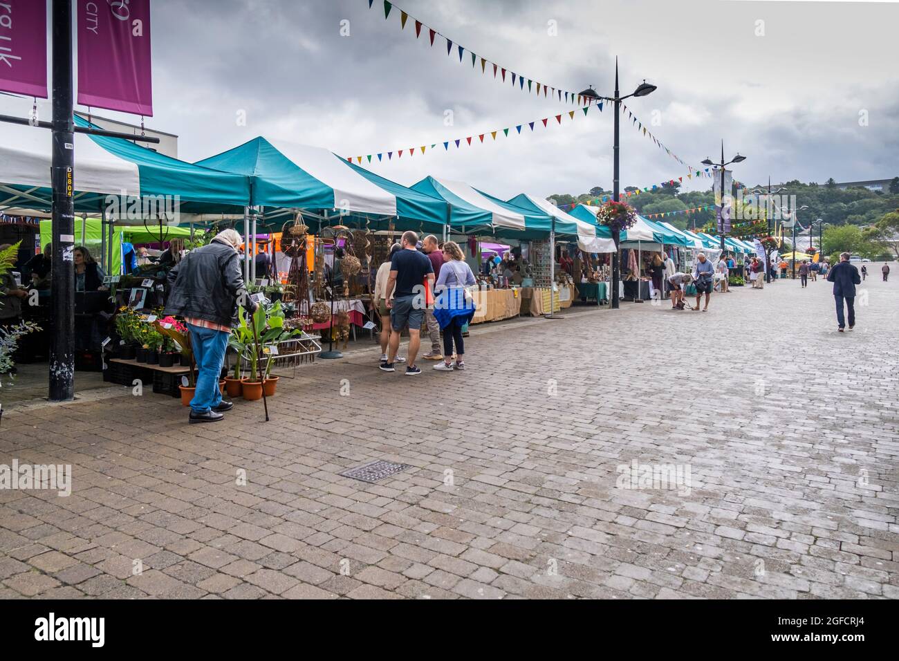 A Saturday street market in Lemon Quay in Truro in Cornwall Stock Photo ...
