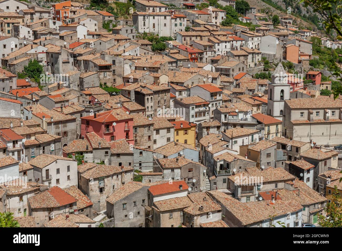 The ancient village of Roccamandolfi in Molise Stock Photo - Alamy