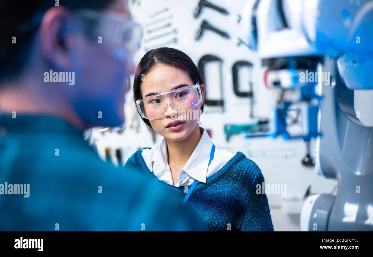 Japanese electronic factory hi-res stock photography and images - Alamy